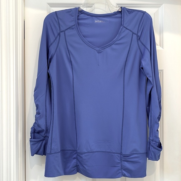 Zella | Tops | Zella Blue Vneck Workout Top Size Xl Rouching On Sleeves ...